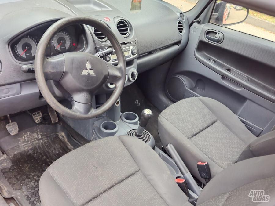 Mitsubishi Colt 2010 Viļņa, ar dzinēja tilpumu 1.10 L un nobraukumu 201 tūkst. km par 1250 €, foto 10 vietnē AUTOMOTO.COM.LV