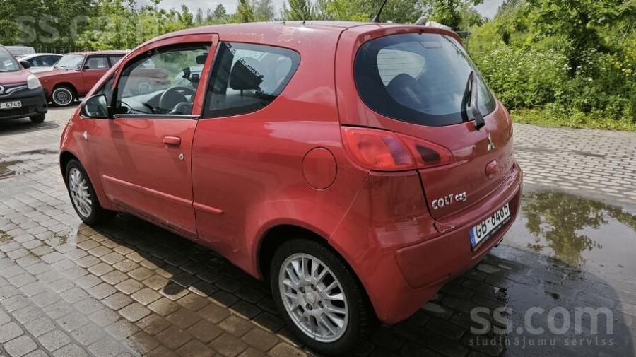 Red Mitsubishi Colt 2006 in Riga, with an engine capacity of 1.40 L and mileage of 230 thousand km for 1200 €, photo 4 on AUTOMOTO.COM.LV