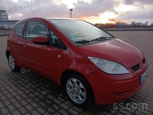 Red Mitsubishi Colt 2006 in Riga, with an engine capacity of 1.30 L and mileage of 214 thousand km for 1800 €, photo 2 on AUTOMOTO.COM.LV