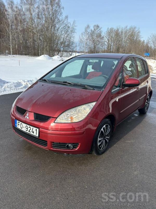 Red Mitsubishi Colt 2005 in Talsi, with an engine capacity of 1.30 L and mileage of 160 thousand km for 1050 €, photo 1 on AUTOMOTO.COM.LV
