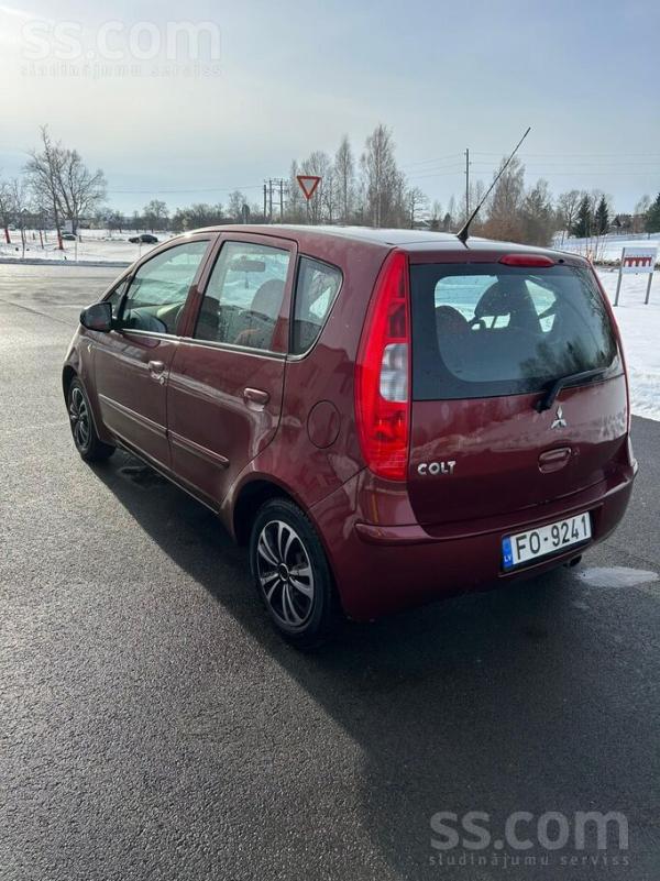 Red Mitsubishi Colt 2005 in Talsi, with an engine capacity of 1.30 L and mileage of 160 thousand km for 1050 €, photo 3 on AUTOMOTO.COM.LV
