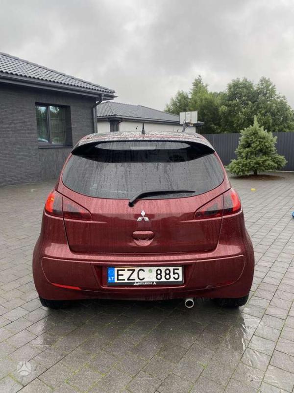 Sarkans Mitsubishi Colt 2005 Klaipėda, ar dzinēja tilpumu 1.12 L un nobraukumu 93 tūkst. km par 3000 €, foto 5 vietnē AUTOMOTO.COM.LV