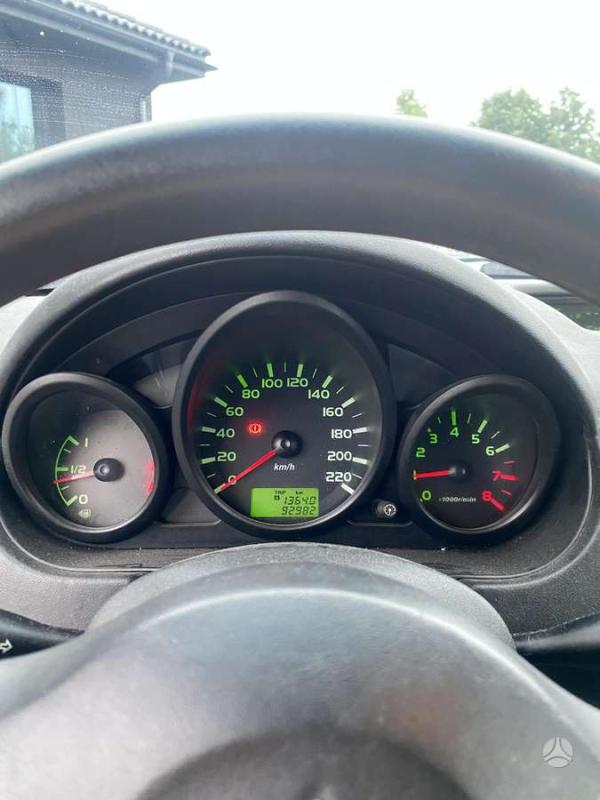 Sarkans Mitsubishi Colt 2005 Klaipėda, ar dzinēja tilpumu 1.12 L un nobraukumu 93 tūkst. km par 3000 €, foto 8 vietnē AUTOMOTO.COM.LV