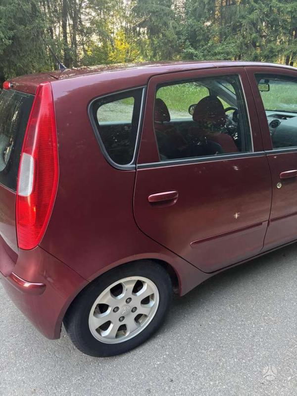 Sarkans Mitsubishi Colt 2005 Anykščiai, ar dzinēja tilpumu 1.33 L un nobraukumu 192 tūkst. km par 500 €, foto 4 vietnē AUTOMOTO.COM.LV