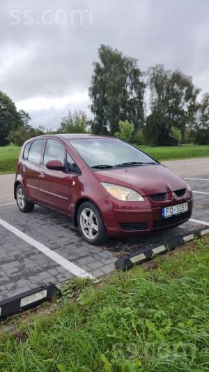 Red Mitsubishi Colt 2005 in Riga, with an engine capacity of 1.50 L and mileage of 278 thousand km for 1200 €, photo  on AUTOMOTO.COM.LV