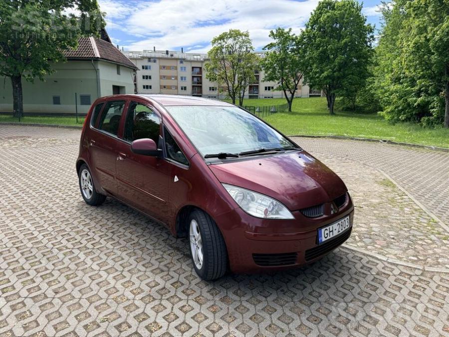 Red Mitsubishi Colt 2006 in Cesis, with an engine capacity of 1.30 L and mileage of 198 thousand km for 1250 €, photo 1 on AUTOMOTO.COM.LV