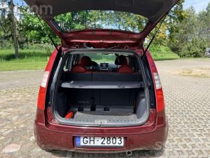 Red Mitsubishi Colt 2006 in Cesis, with an engine capacity of 1.30 L and mileage of 198 thousand km for 1250 €, photo 6 on AUTOMOTO.COM.LV