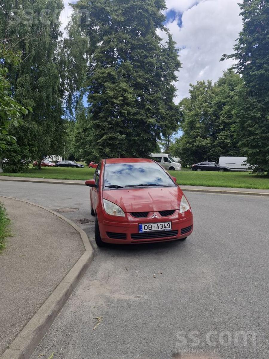 Sarkans Mitsubishi Colt 2006 Rīga, ar dzinēja tilpumu 1.30 L un nobraukumu 135 tūkst. km par 890 €, foto 3 vietnē AUTOMOTO.COM.LV