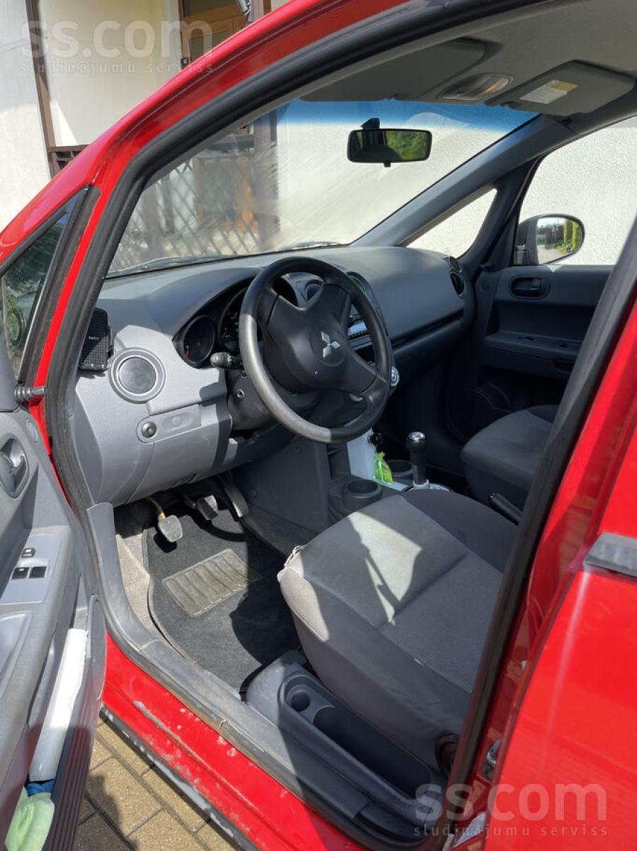 Sarkans Mitsubishi Colt 2006 Rīga, ar dzinēja tilpumu 1.30 L un nobraukumu 238 tūkst. km par 1000 €, foto 10 vietnē AUTOMOTO.COM.LV
