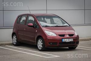 Red Mitsubishi Colt 2007 in Riga, with an engine capacity of 1.30 L and mileage of 343 thousand km for 1490 €, photo 4 on AUTOMOTO.COM.LV
