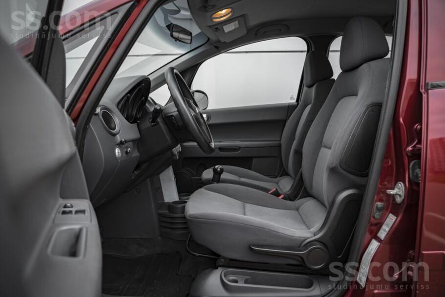 Red Mitsubishi Colt 2007 in Riga, with an engine capacity of 1.30 L and mileage of 343 thousand km for 1490 €, photo 9 on AUTOMOTO.COM.LV