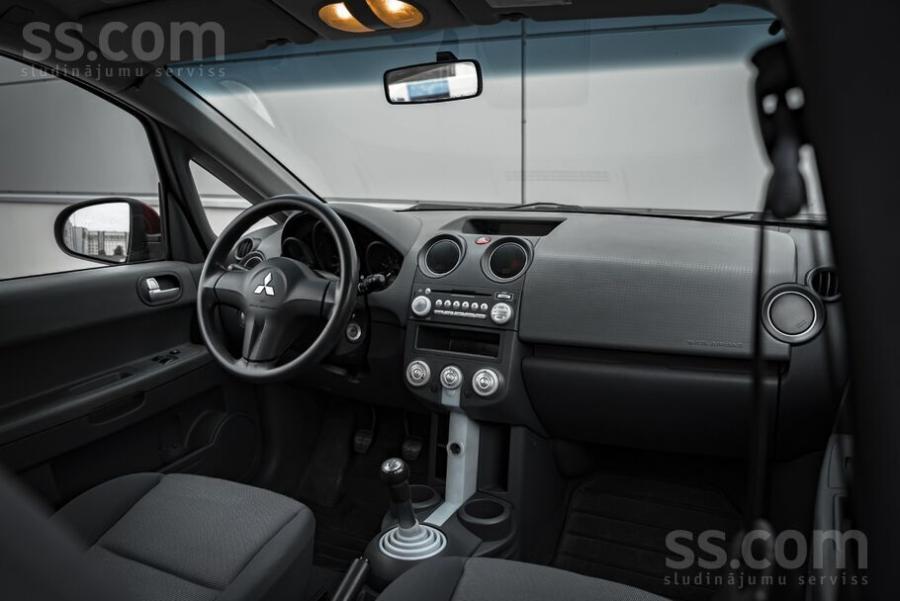 Red Mitsubishi Colt 2007 in Riga, with an engine capacity of 1.30 L and mileage of 343 thousand km for 1490 €, photo 13 on AUTOMOTO.COM.LV