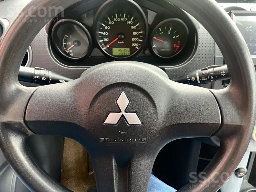 Sarkans Mitsubishi Colt 2007 Talsi, ar dzinēja tilpumu 1.50 L un nobraukumu 260 tūkst. km par 1750 €, foto 9 vietnē AUTOMOTO.COM.LV