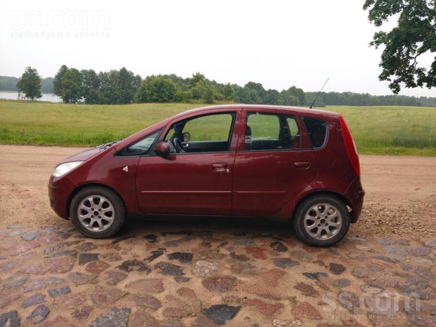 Red Mitsubishi Colt 2007 in Riga, with an engine capacity of 1.30 L and mileage of 179 thousand km for 850 €, photo 5 on AUTOMOTO.COM.LV