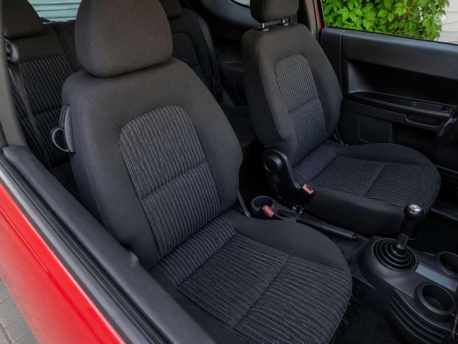 Red Mitsubishi Colt 2008 in Vilnius, with an engine capacity of 1.12 L and mileage of 125 thousand km for 1300 €, photo 11 on AUTOMOTO.COM.LV
