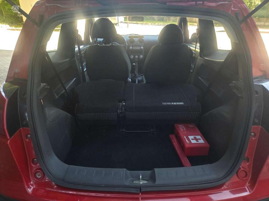 Red Mitsubishi Colt 2008 in Vilnius, with an engine capacity of 1.12 L and mileage of 125 thousand km for 1300 €, photo 14 on AUTOMOTO.COM.LV