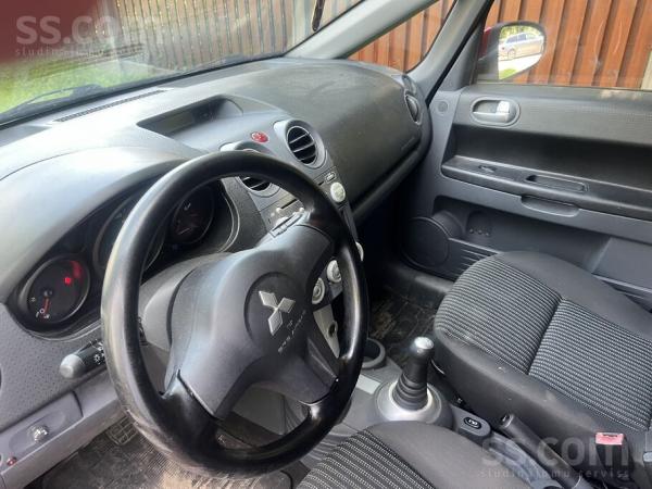 Sarkans Mitsubishi Colt 2008 Jelgava, ar dzinēja tilpumu 1.30 L un nobraukumu 207 tūkst. km par 970 €, foto 5 vietnē AUTOMOTO.COM.LV