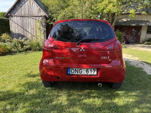 Red Mitsubishi Colt 2008 in Alytus, with an engine capacity of 1.33 L and mileage of 167 thousand km for 1100 €, photo 8 on AUTOMOTO.COM.LV