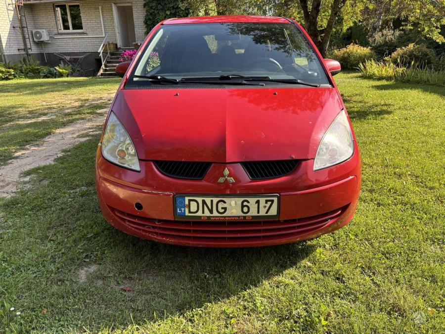 Red Mitsubishi Colt 2008 in Alytus, with an engine capacity of 1.33 L and mileage of 167 thousand km for 1100 €, photo 10 on AUTOMOTO.COM.LV