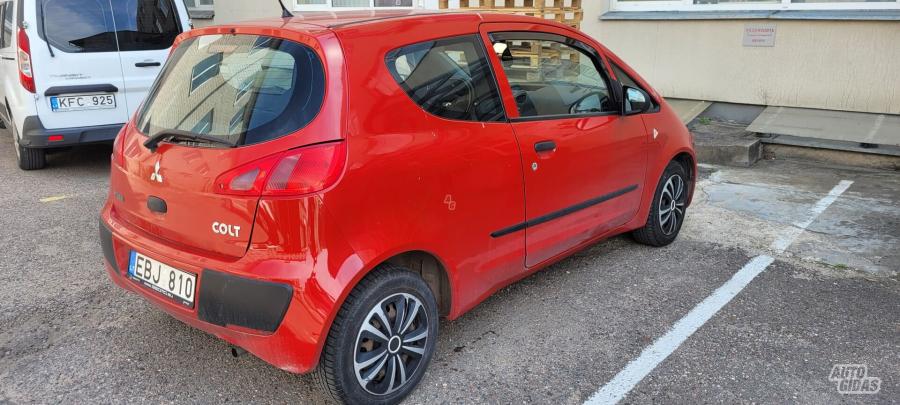 Sarkans Mitsubishi Colt 2008 Viļņa, ar dzinēja tilpumu 1.10 L un nobraukumu 110 tūkst. km par 1400 €, foto 4 vietnē AUTOMOTO.COM.LV