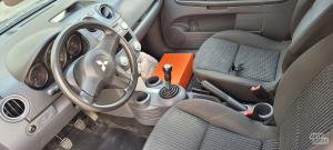 Sarkans Mitsubishi Colt 2008 Viļņa, ar dzinēja tilpumu 1.10 L un nobraukumu 110 tūkst. km par 1400 €, foto 7 vietnē AUTOMOTO.COM.LV