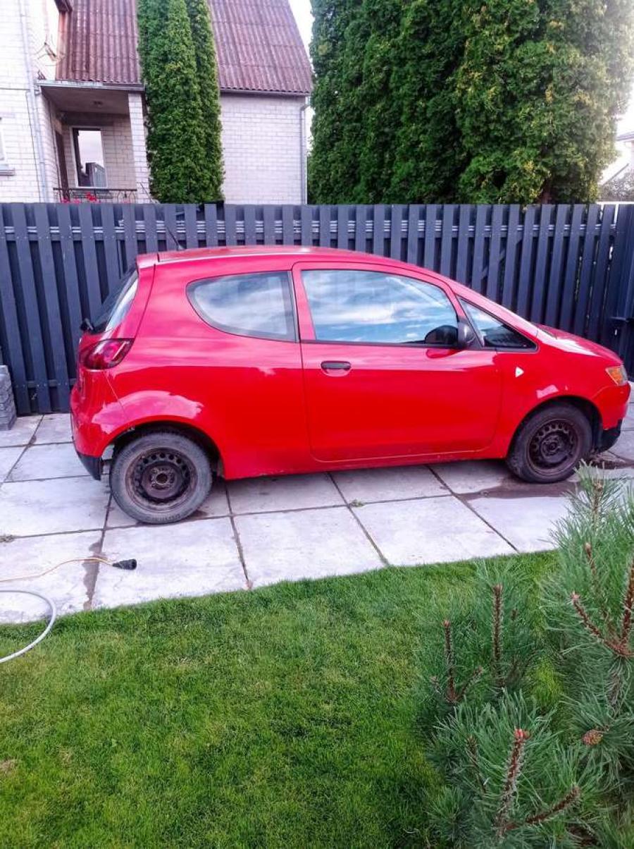 Sarkans Mitsubishi Colt 2009 Kretinga, ar dzinēja tilpumu 1.12 L un nobraukumu 171 tūkst. km par 800 €, foto 4 vietnē AUTOMOTO.COM.LV