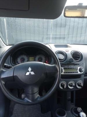 Sarkans Mitsubishi Colt 2009 Kretinga, ar dzinēja tilpumu 1.12 L un nobraukumu 171 tūkst. km par 800 €, foto 6 vietnē AUTOMOTO.COM.LV