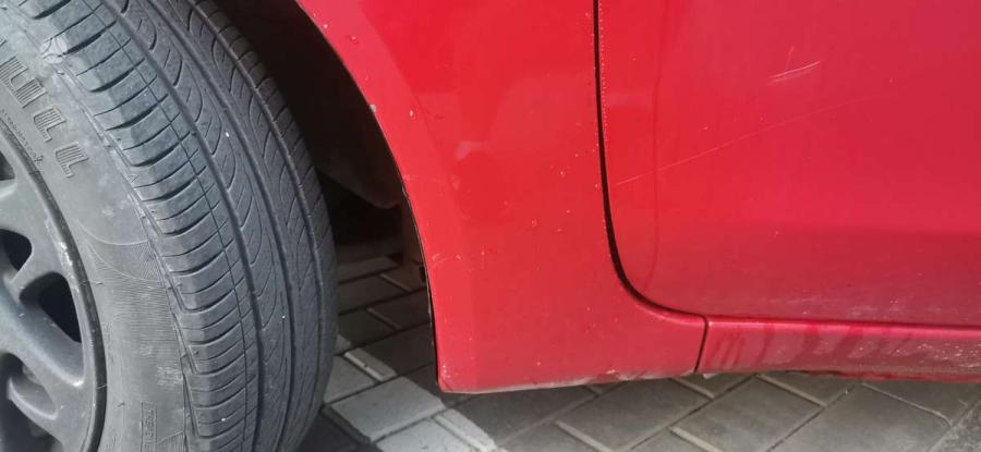 Red Mitsubishi Colt 2010 in Vilnius, with an engine capacity of 1.12 L and mileage of 241 thousand km for 1750 €, photo 12 on AUTOMOTO.COM.LV