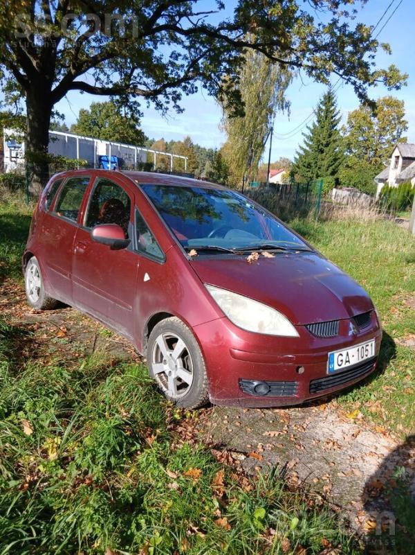 Red Mitsubishi Colt 2006 in Valmiera, with an engine capacity of 1.30 L and mileage of 350 thousand km for 176 €, photo 1 on AUTOMOTO.COM.LV
