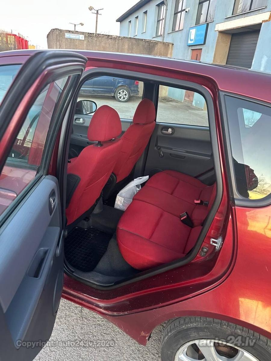 Sarkans Mitsubishi Colt 2006 Tallina, ar dzinēja tilpumu 1.30 L un nobraukumu 120 tūkst. km par 1990 €, foto 9 vietnē AUTOMOTO.COM.LV
