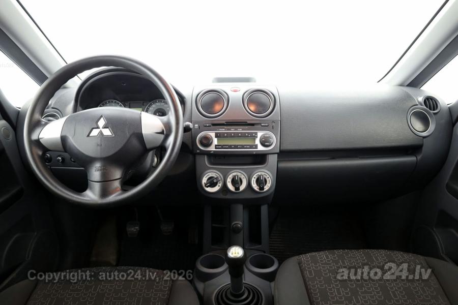 Balts Mitsubishi Colt 2010 Tallina, ar dzinēja tilpumu 1.30 L un nobraukumu 193 tūkst. km par 1499 €, foto 6 vietnē AUTOMOTO.COM.LV
