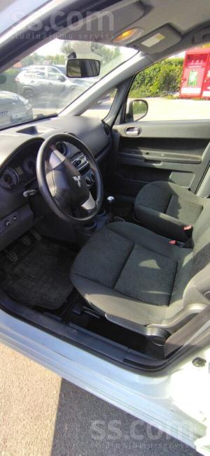 Balts Mitsubishi Colt 2012 Rīga, ar dzinēja tilpumu 1.10 L un nobraukumu 190 tūkst. km par 2000 €, foto 5 vietnē AUTOMOTO.COM.LV
