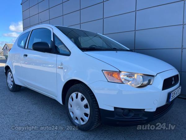 White Mitsubishi Colt 2012 in Kuressaare, with an engine capacity of 1.10 L and mileage of 165 thousand km for 2850 €, photo 3 on AUTOMOTO.COM.LV