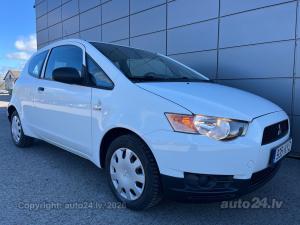 White Mitsubishi Colt 2012 in Kuressaare, with an engine capacity of 1.10 L and mileage of 165 thousand km for 2850 €, photo 4 on AUTOMOTO.COM.LV