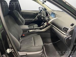 Black Mitsubishi Eclipse 2020 in Riga, with an engine capacity of 1.50 L and mileage of 44 thousand km for 17490 €, photo 17 on AUTOMOTO.COM.LV