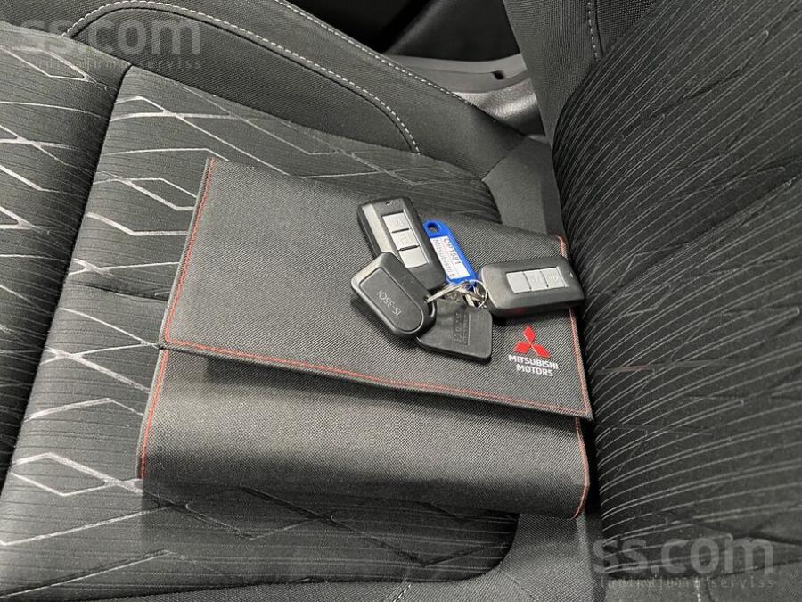 Black Mitsubishi Eclipse 2020 in Riga, with an engine capacity of 1.50 L and mileage of 44 thousand km for 17490 €, photo 20 on AUTOMOTO.COM.LV