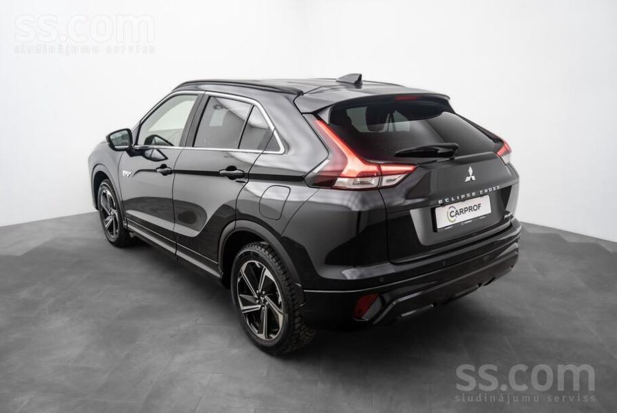Black Mitsubishi Eclipse 2022 in Tallinn, with an engine capacity of 2.40 L and mileage of 119 thousand km for 18900 €, photo 9 on AUTOMOTO.COM.LV
