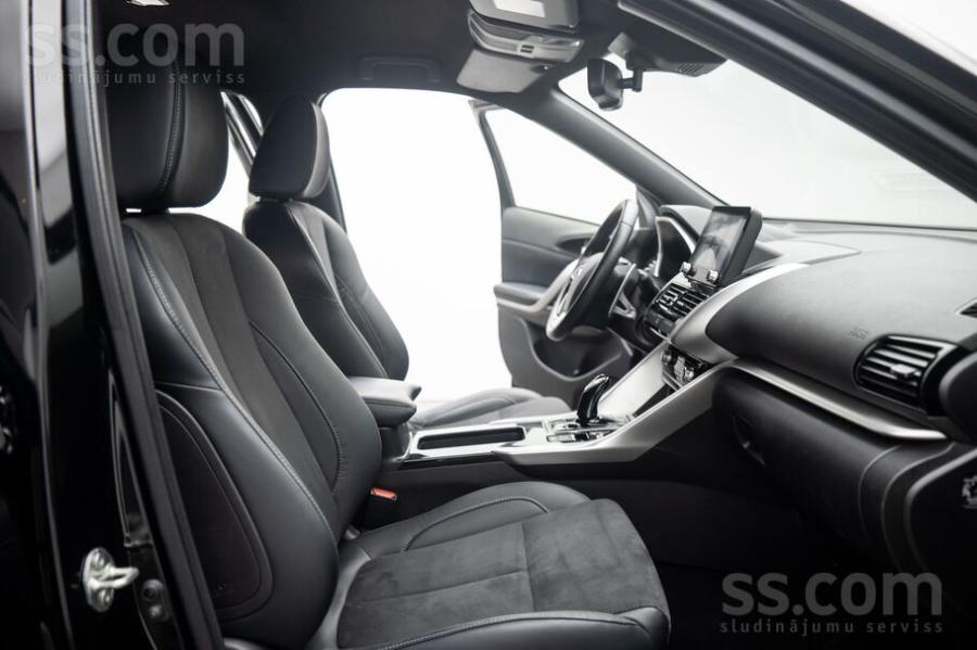 Black Mitsubishi Eclipse 2022 in Tallinn, with an engine capacity of 2.40 L and mileage of 119 thousand km for 18900 €, photo 13 on AUTOMOTO.COM.LV