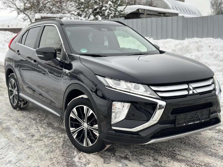 Black Mitsubishi Eclipse Cross 2018 in Telschi, with an engine capacity of 1.50 L and mileage of 138 thousand km for 17800 €, photo 1 on AUTOMOTO.COM.LV