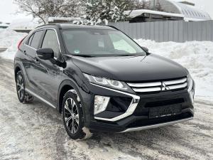 Black Mitsubishi Eclipse Cross 2018 in Telschi, with an engine capacity of 1.50 L and mileage of 138 thousand km for 17800 €, photo 3 on AUTOMOTO.COM.LV