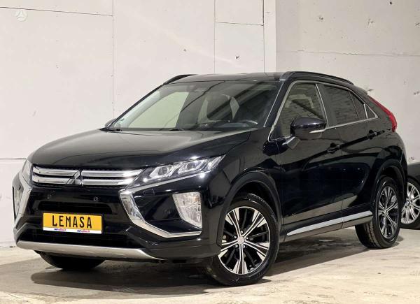 Black Mitsubishi Eclipse Cross 2018 in Klaipeda, with an engine capacity of 1.50 L and mileage of 212 thousand km for 13999 €, photo 9 on AUTOMOTO.COM.LV