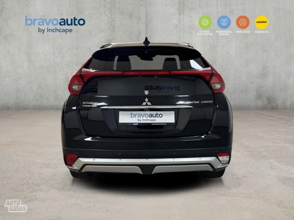 Melns Mitsubishi Eclipse Cross 2018 Viļņa, ar dzinēja tilpumu 1.50 L un nobraukumu 88 tūkst. km par 17000 €, foto 4 vietnē AUTOMOTO.COM.LV