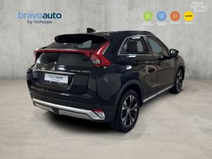Black Mitsubishi Eclipse Cross 2018 in Vilnius, with an engine capacity of 1.50 L and mileage of 88 thousand km for 17000 €, photo 6 on AUTOMOTO.COM.LV