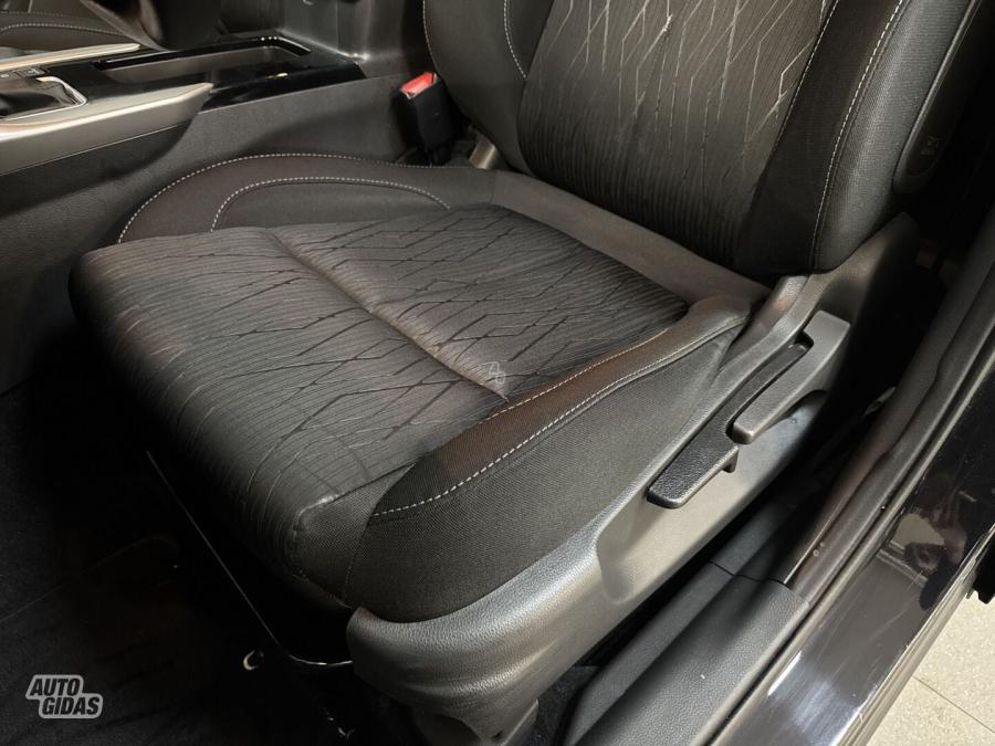 Black Mitsubishi Eclipse Cross 2018 in Vilnius, with an engine capacity of 1.50 L and mileage of 88 thousand km for 17000 €, photo 12 on AUTOMOTO.COM.LV