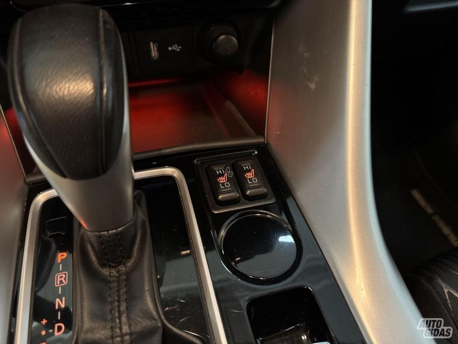Black Mitsubishi Eclipse Cross 2018 in Vilnius, with an engine capacity of 1.50 L and mileage of 88 thousand km for 17000 €, photo 19 on AUTOMOTO.COM.LV