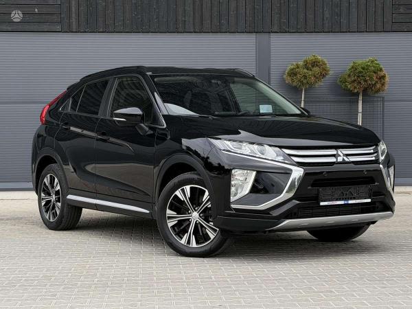 Black Mitsubishi Eclipse Cross 2018 in Siauliai, with an engine capacity of 1.50 L and mileage of 151 thousand km for 12290 €, photo 1 on AUTOMOTO.COM.LV
