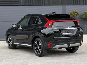 Black Mitsubishi Eclipse Cross 2018 in Siauliai, with an engine capacity of 1.50 L and mileage of 151 thousand km for 12290 €, photo 6 on AUTOMOTO.COM.LV