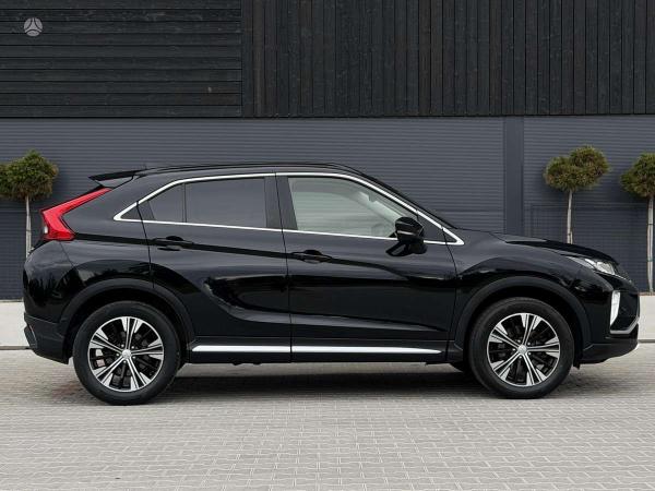 Black Mitsubishi Eclipse Cross 2018 in Siauliai, with an engine capacity of 1.50 L and mileage of 151 thousand km for 12290 €, photo 8 on AUTOMOTO.COM.LV