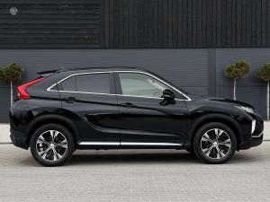 Black Mitsubishi Eclipse Cross 2018 in Siauliai, with an engine capacity of 1.50 L and mileage of 151 thousand km for 12290 €, photo 9 on AUTOMOTO.COM.LV