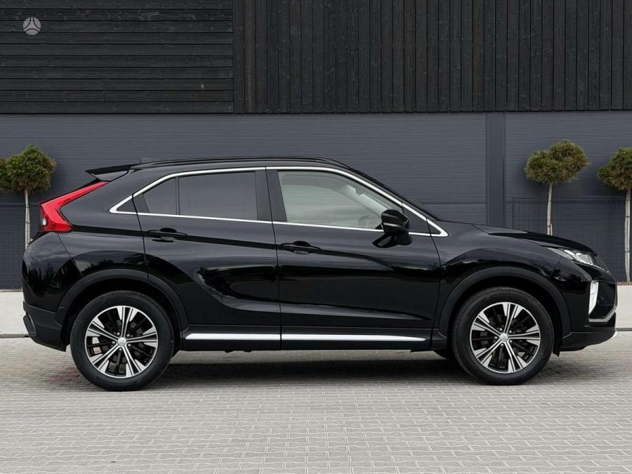 Black Mitsubishi Eclipse Cross 2018 in Siauliai, with an engine capacity of 1.50 L and mileage of 151 thousand km for 12290 €, photo 9 on AUTOMOTO.COM.LV